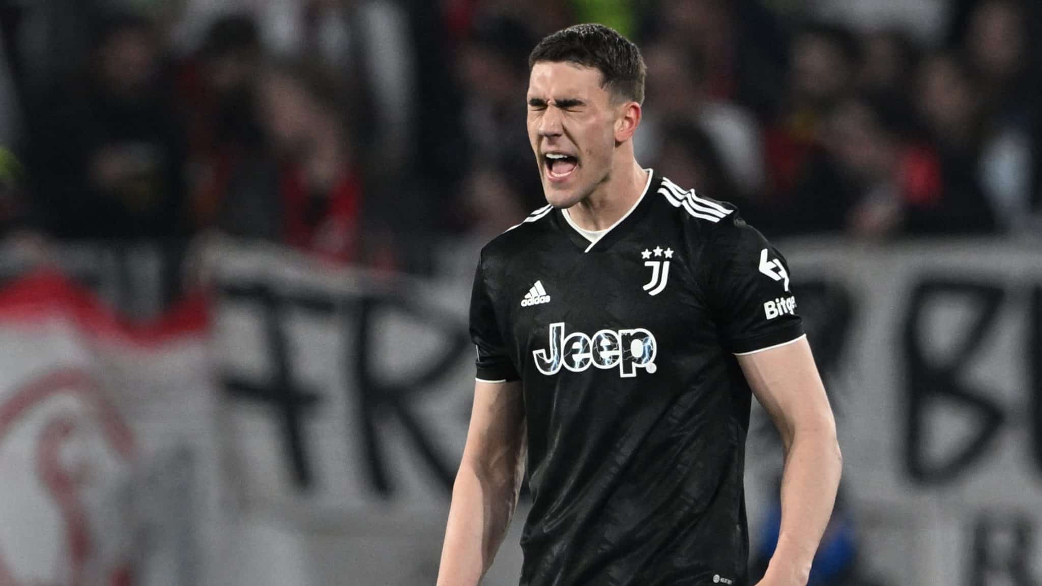 Vlahovic marca após um mês em branco, e Juventus vence o Freiburg ...