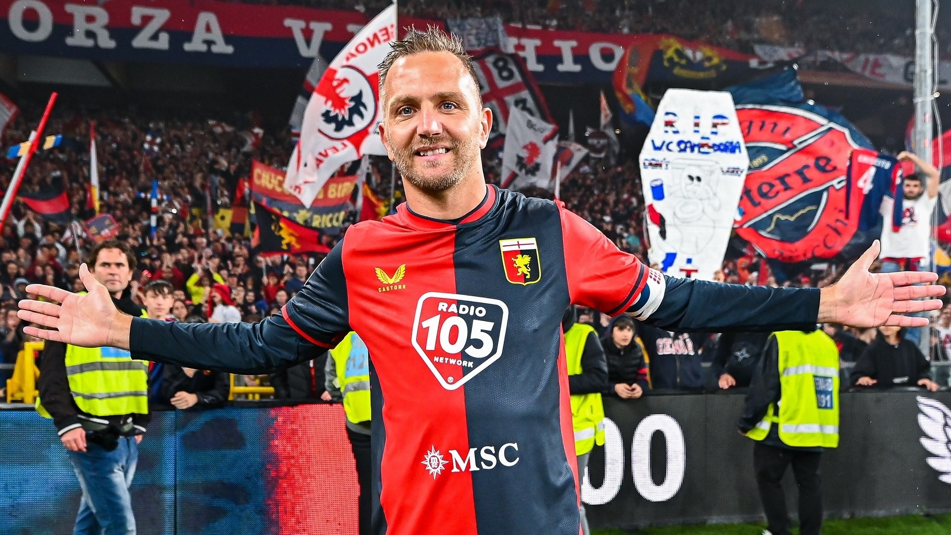 No último ato da carreira, Criscito marcou o gol da vitória do Genoa ...