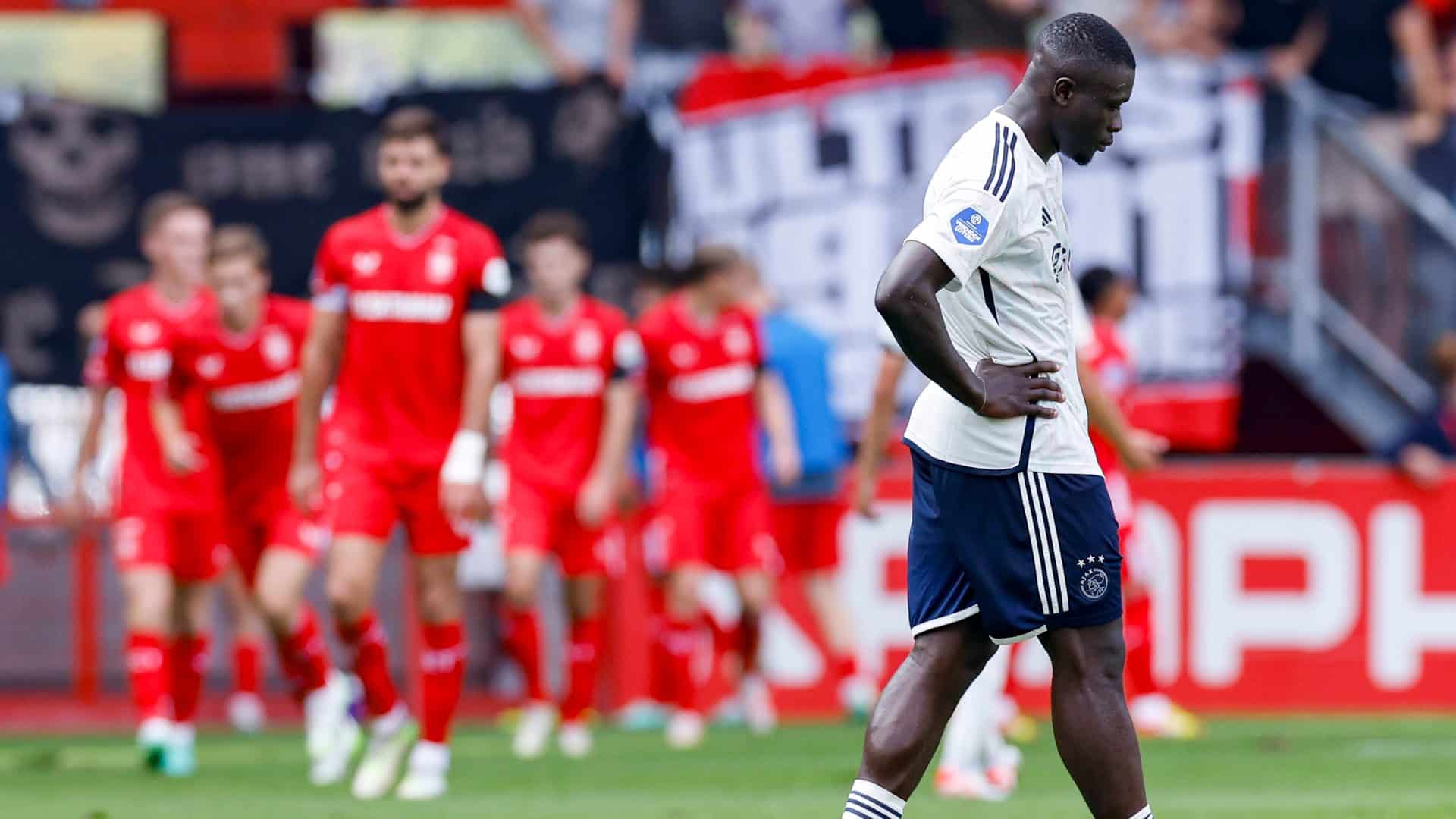 Ajax começa mal a temporada e já está a sete pontos dos líderes do Holandês