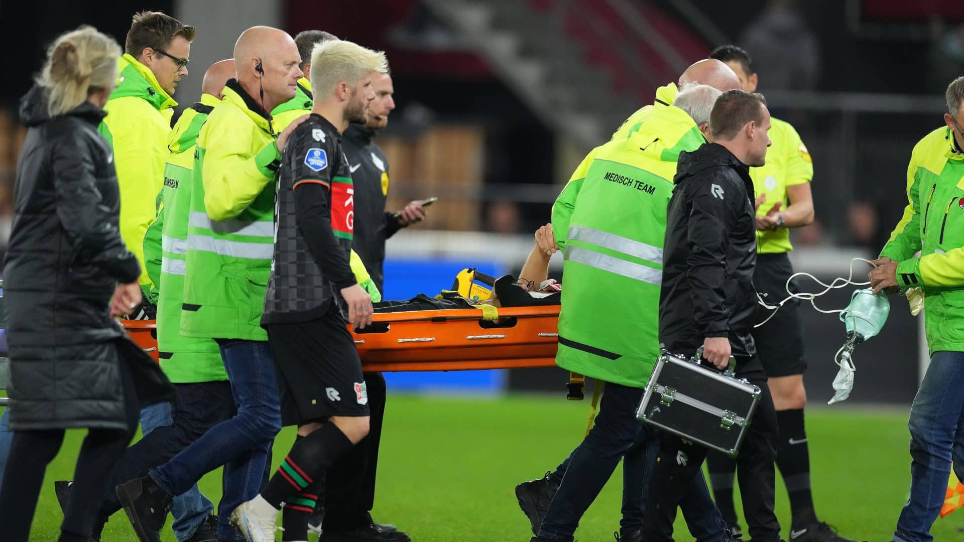 Bas Dost tem uma inflamação no coração e fará pausa na carreira