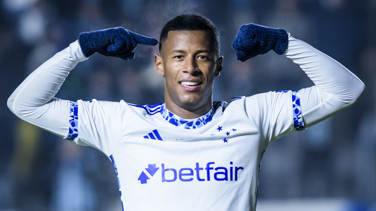 Cruzeiro recebe proposta da Europa por Arthur Gomes; veja detalhes