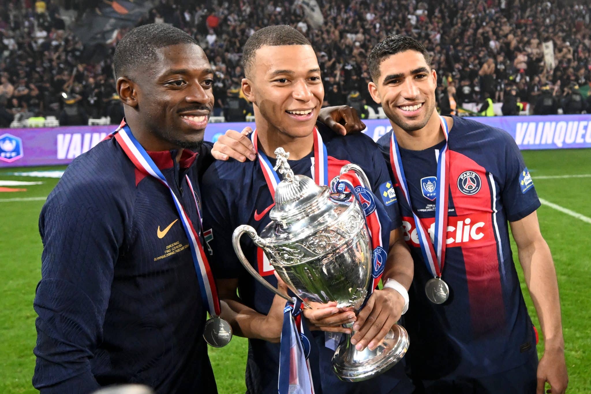 PSG luta contra debandada após saída de Mbappé