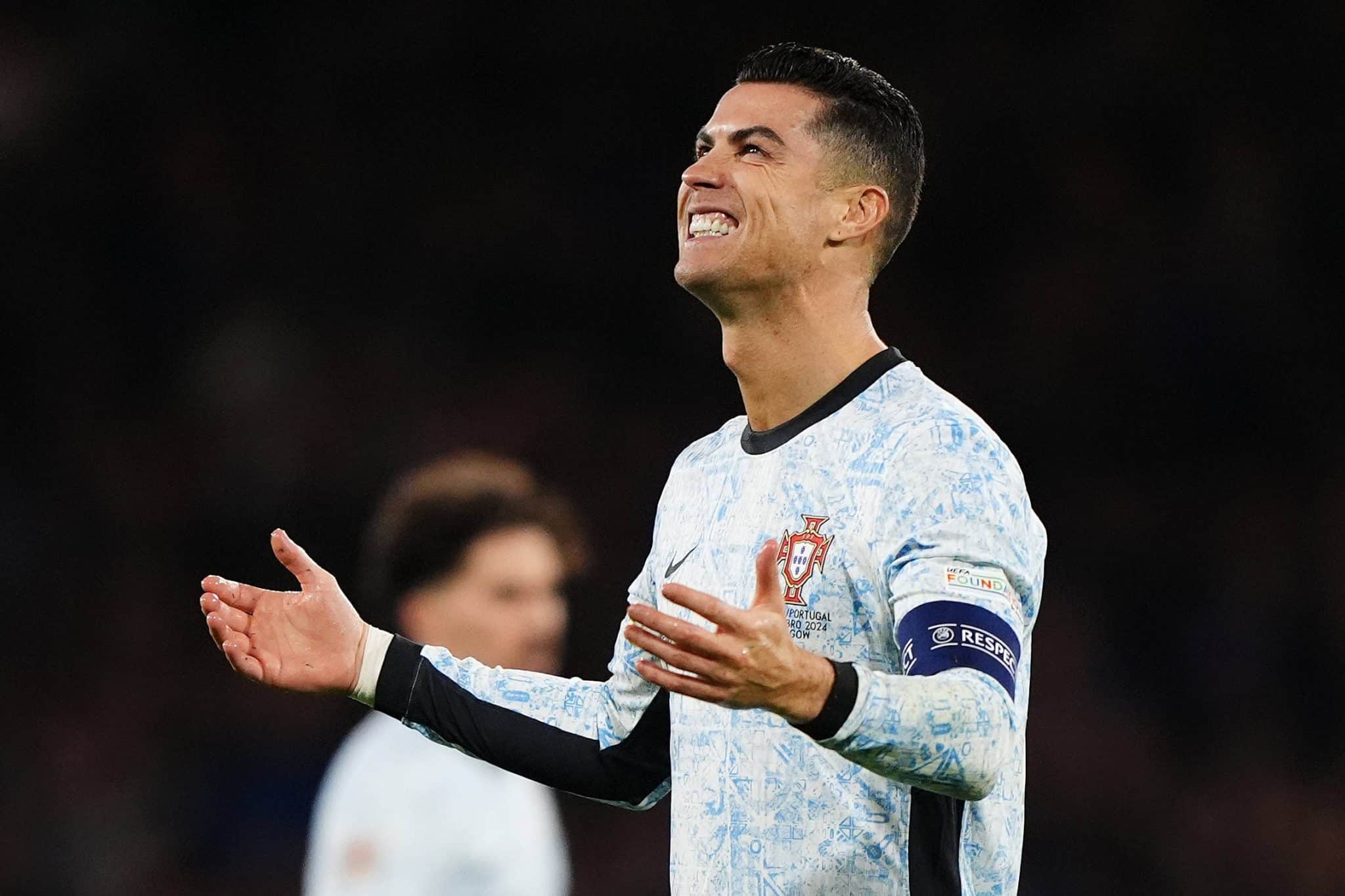 Cristiano Ronaldo até tenta replicar gol histórico, mas Portugal vacila ...