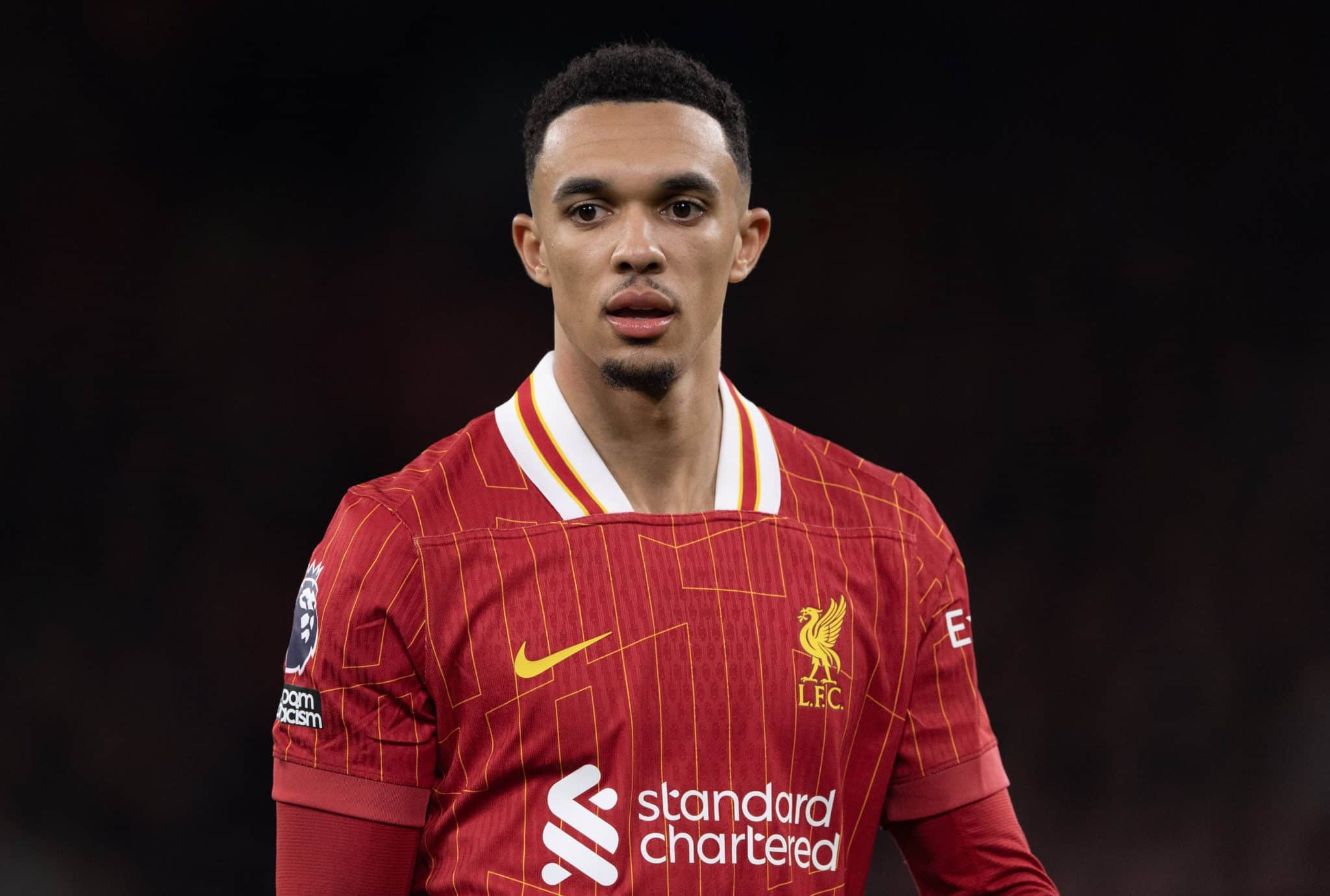 Liverpool vê lateral de rival da Premier League como substituto 'ideal ...