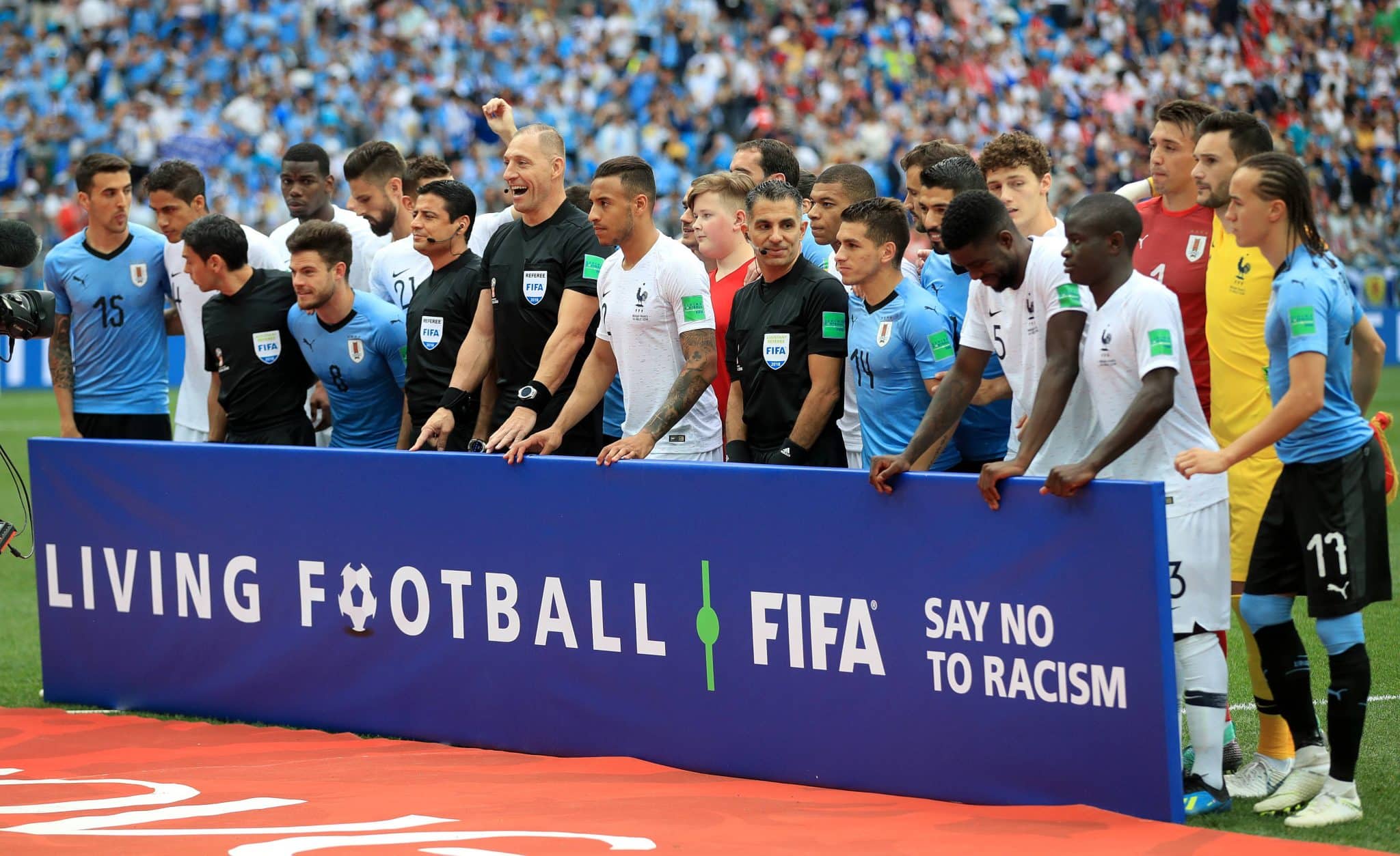 Fifa 'esconde' campanha antirracismo no Mundial de Clubes nos EUA