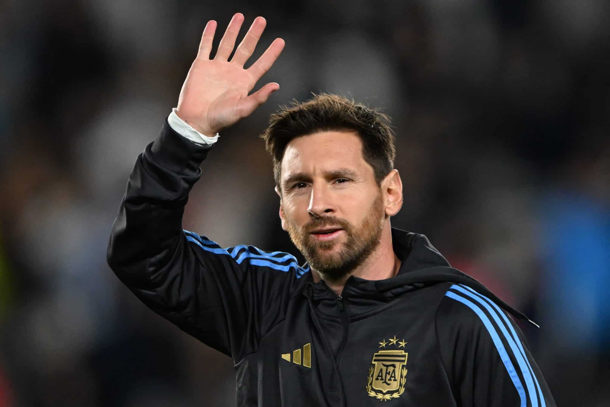 Messi tem noite mágica e deixa sua assinatura em última dança com a ...