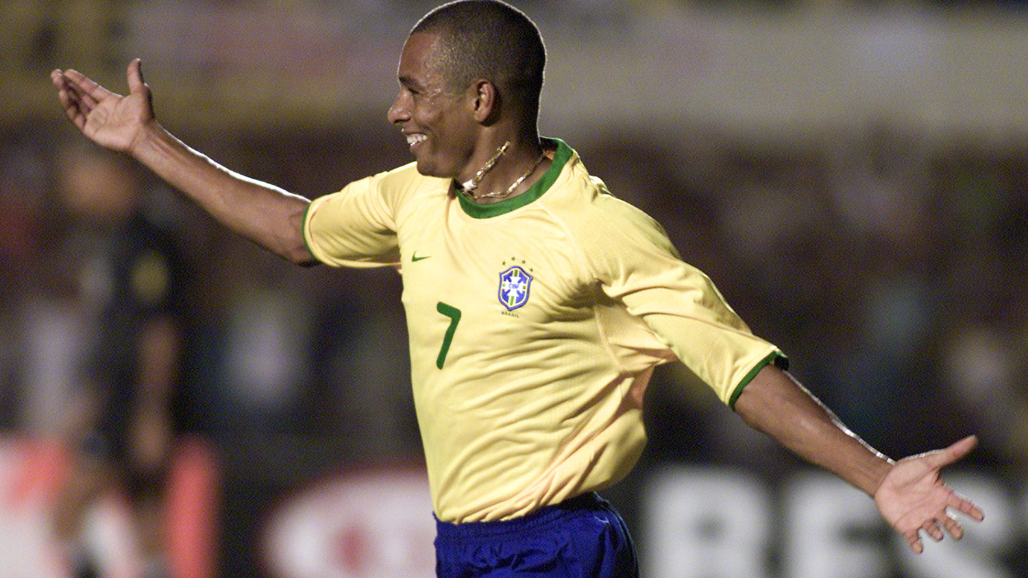 Gilberto Silva carregou o piano para dois grandes times fazerem história