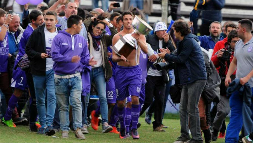 Defensor conquista o Apertura e sai em busca de sua glória perdida no ...