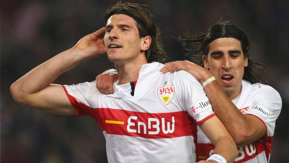 Stuttgart retorna à Bundesliga como campeão da segunda divisão, um ano ...