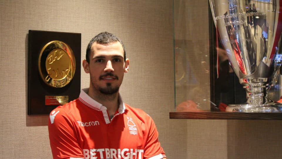 Destaque no acesso dos Wolves, Léo Bonatini se torna o primeiro ...