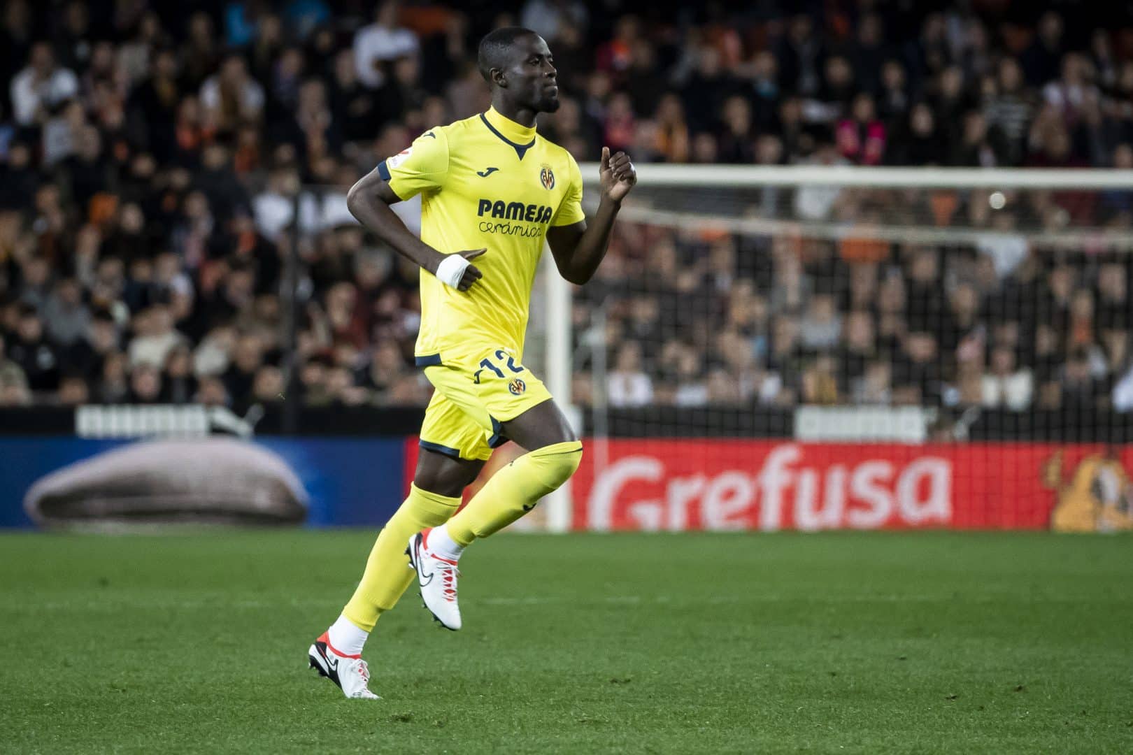 Eric Bailly tenta superar problemas de lesões recorrentes e busca novo ...